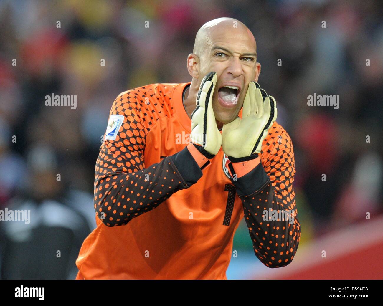 Goalkeeper Tim Howard of the USA during the FIFA World Cup 2010 group C ...