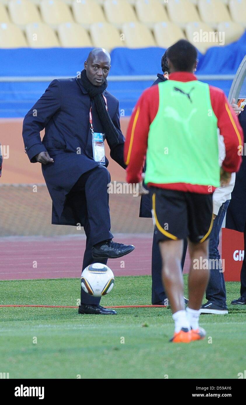 Former Ghanaian football player Anthony Baffoe during a training ...