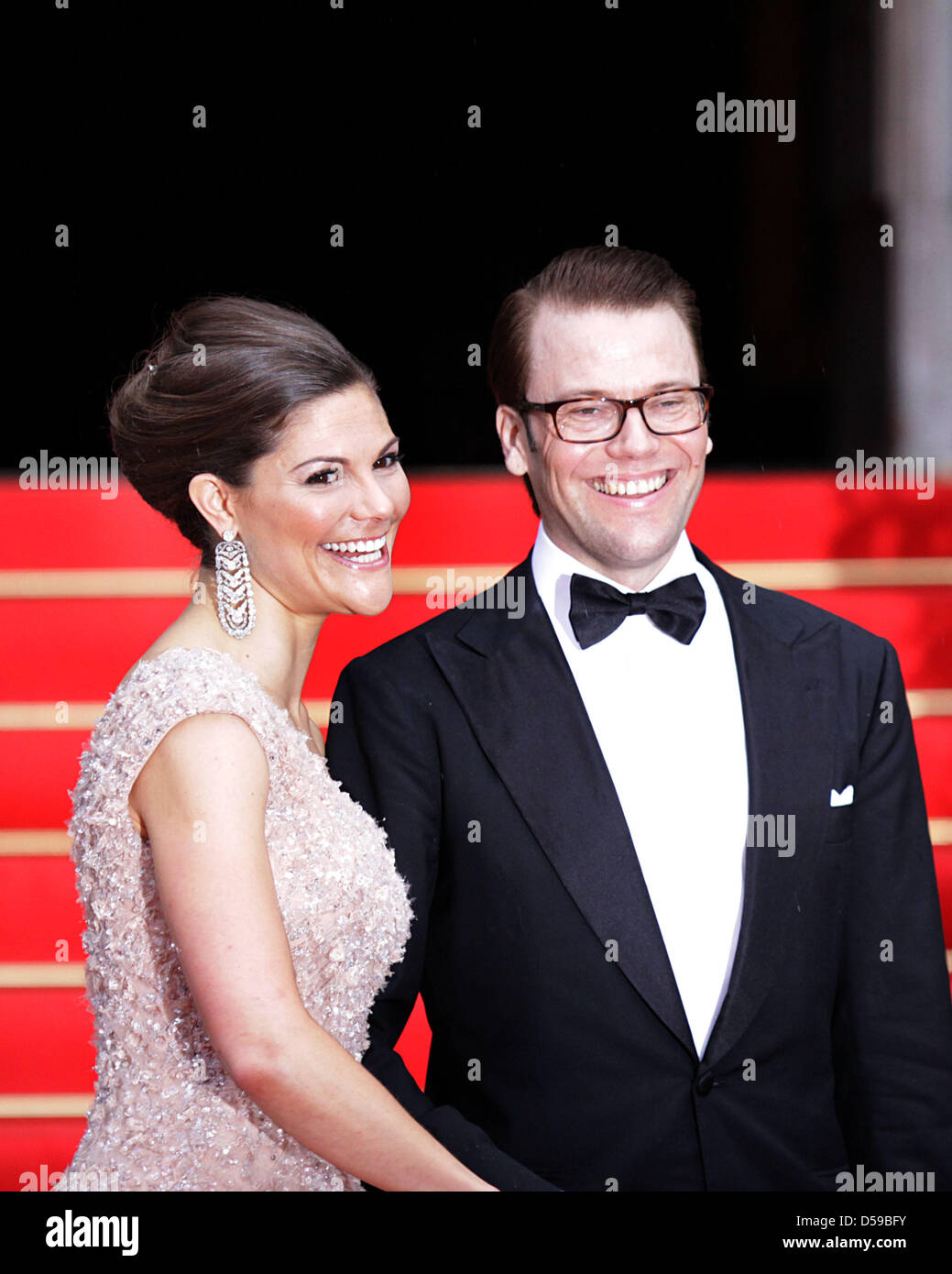 Crown Princess Victoria of Sweden and Daniel Westling arrive for a gala ...