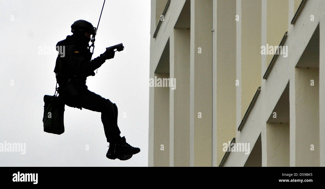 Gsg 9 hi-res stock photography and images - Alamy