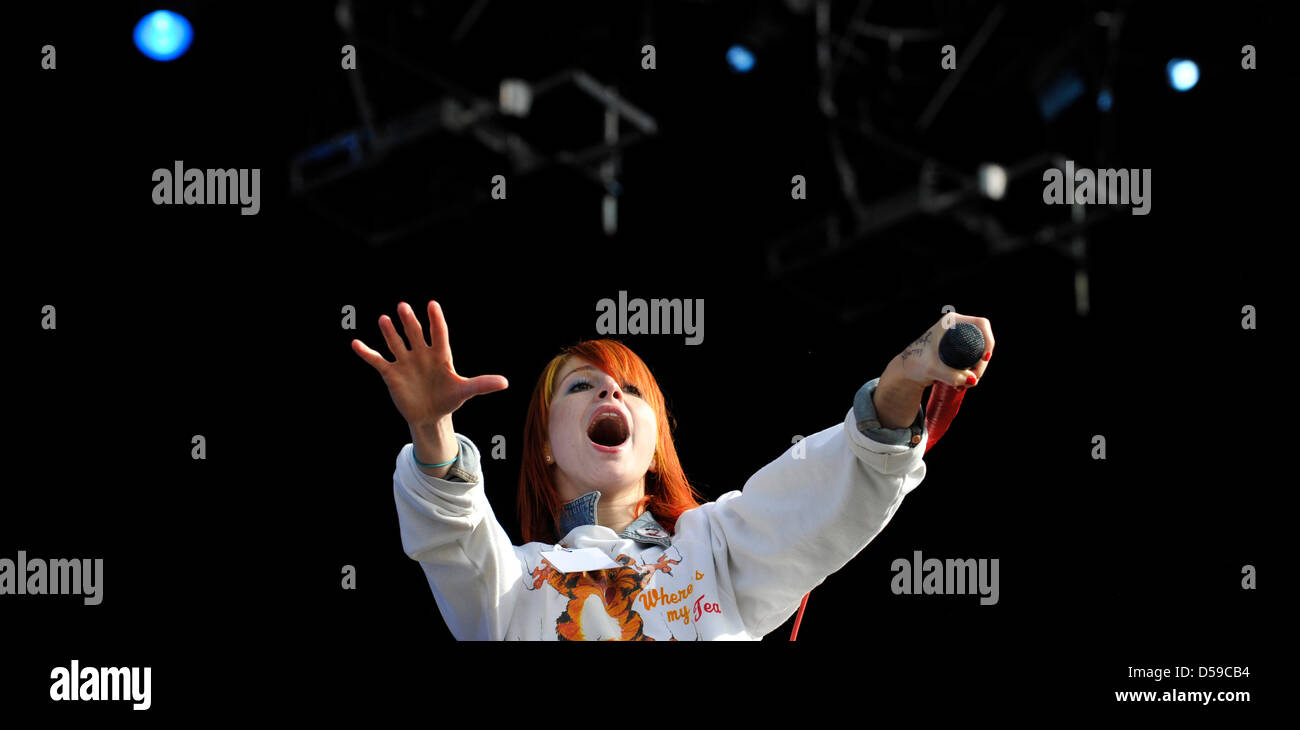 Hayley williams 2010 hi-res stock photography and images - Alamy