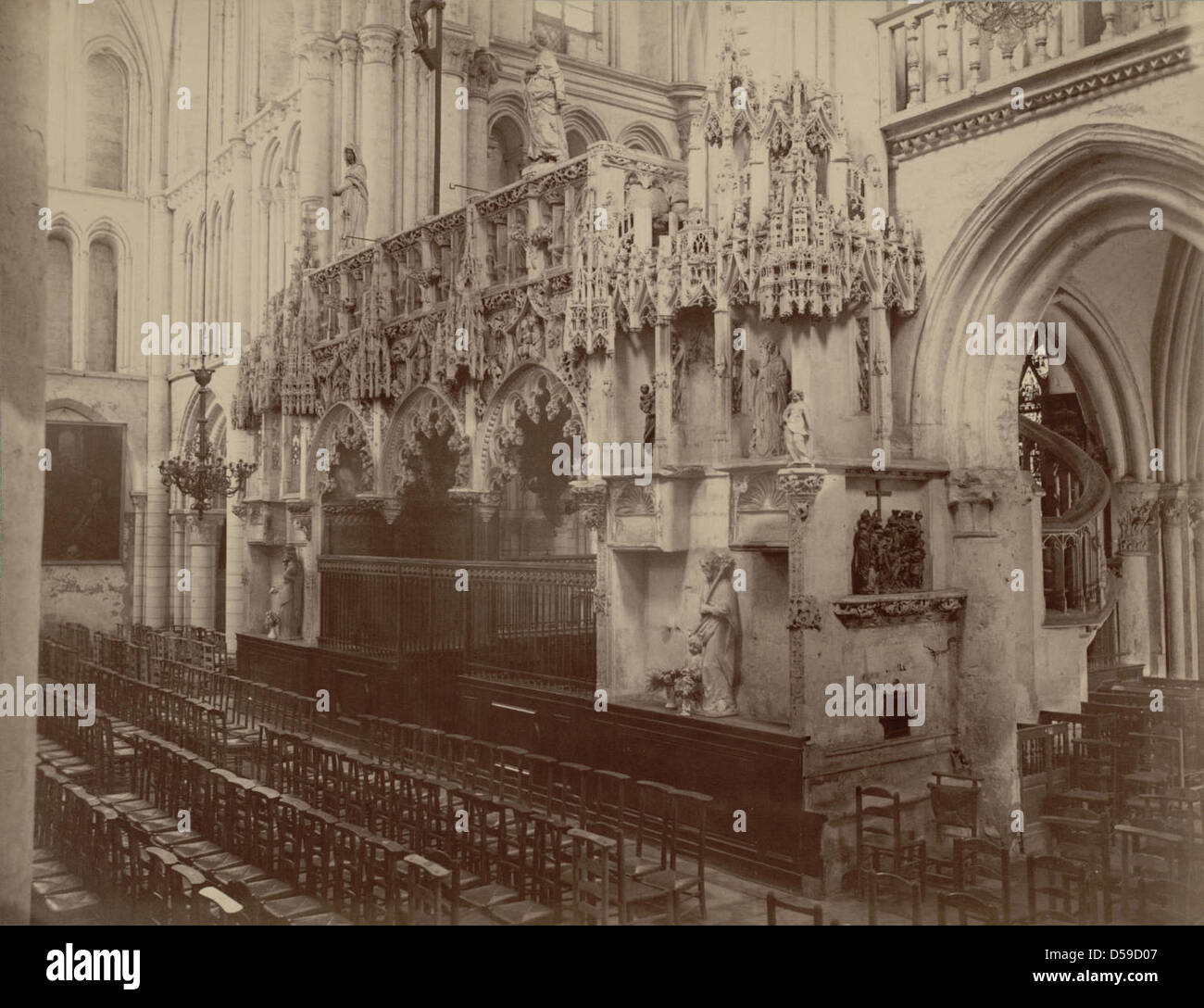 Rood screens hi-res stock photography and images - Alamy