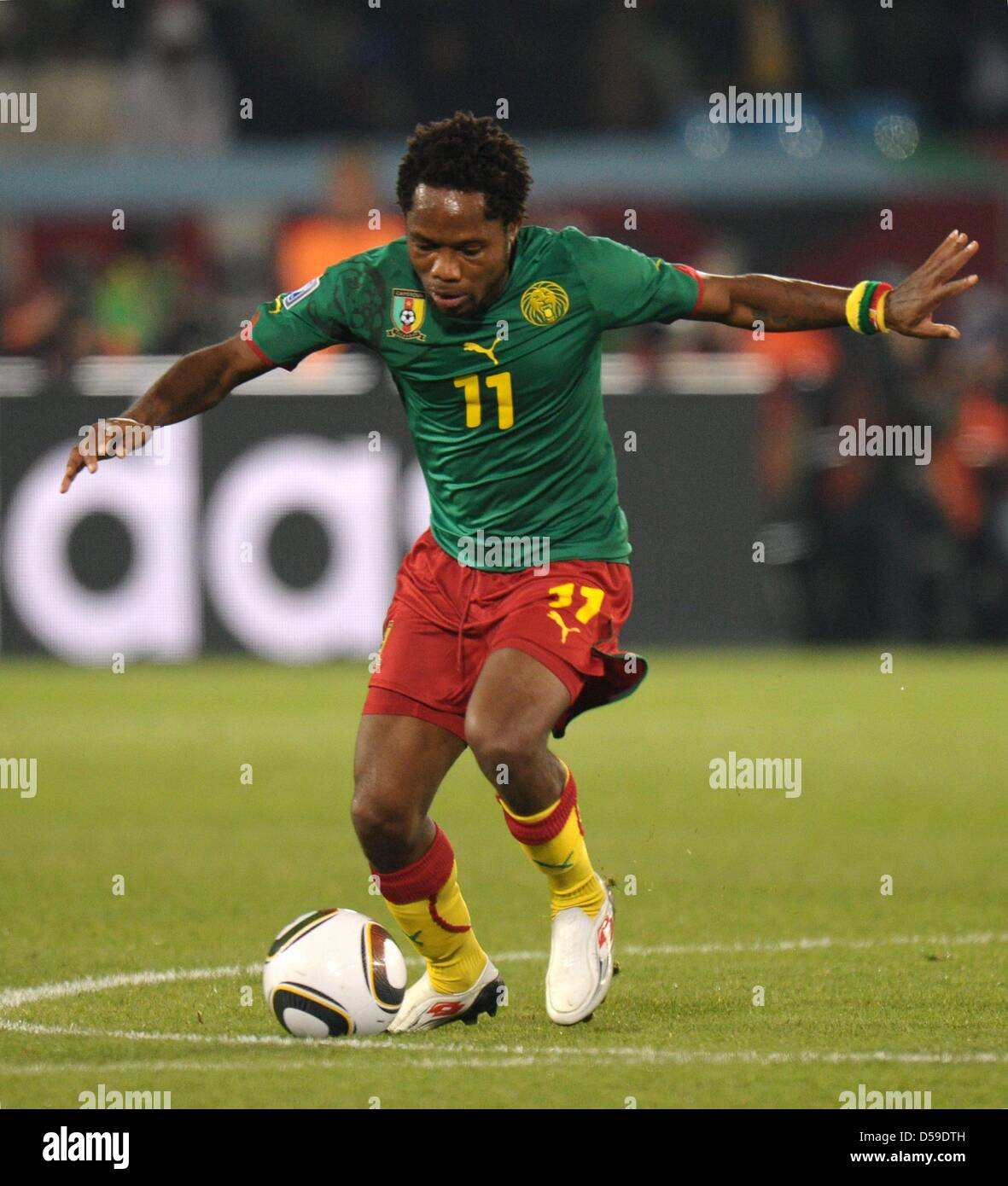 Jean Makoun of Cameroon controls the ball during the FIFA World Cup ...