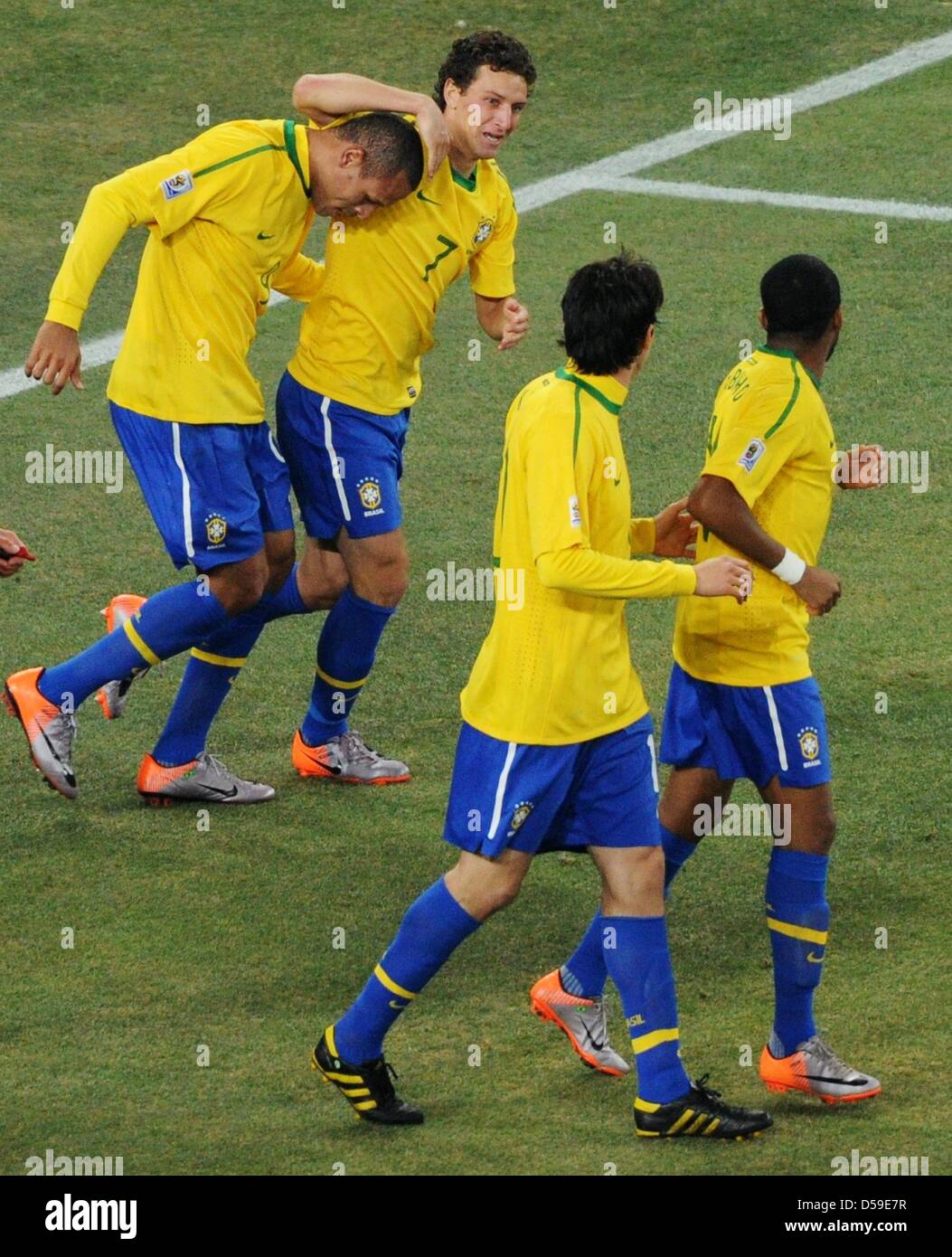 Luis Fabiano (L) of Brazil celebrates with Elano (2-L), Kaka and ...