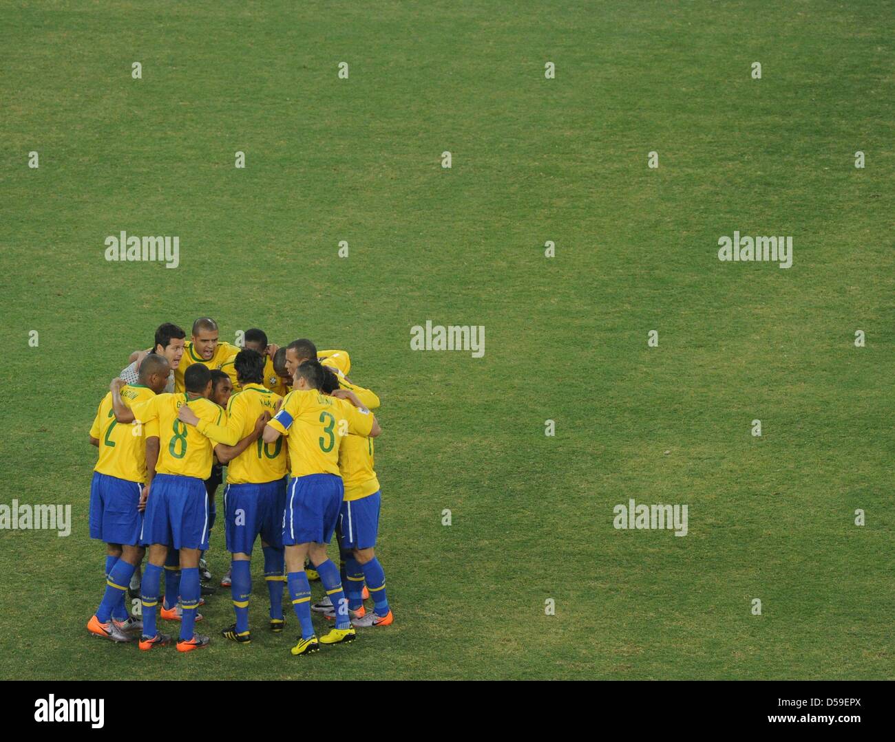 The starting eleven of Brazil during the 2010 FIFA World Cup group G ...