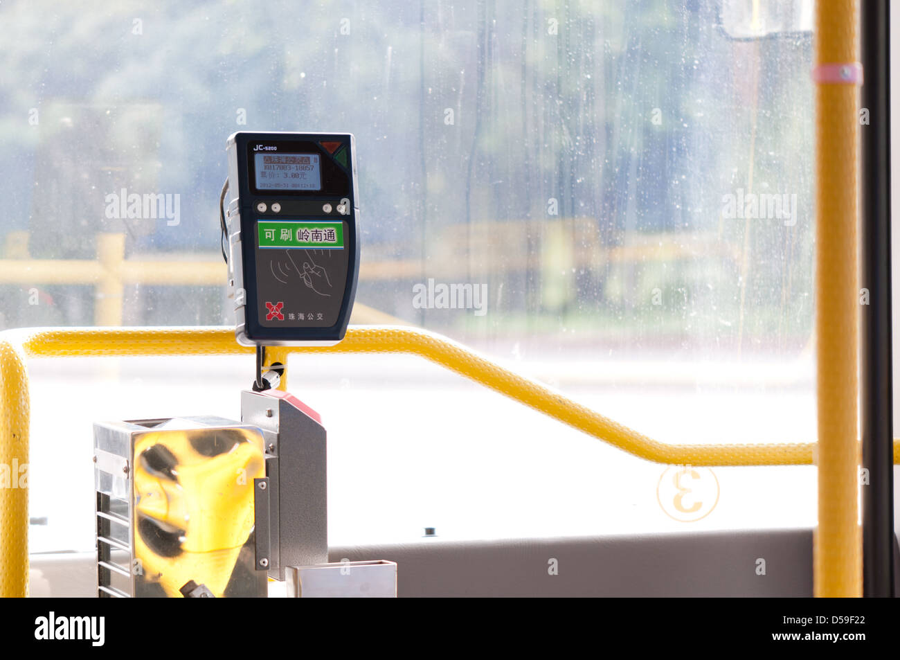 Bus electronic reader toll system Stock Photo - Alamy
