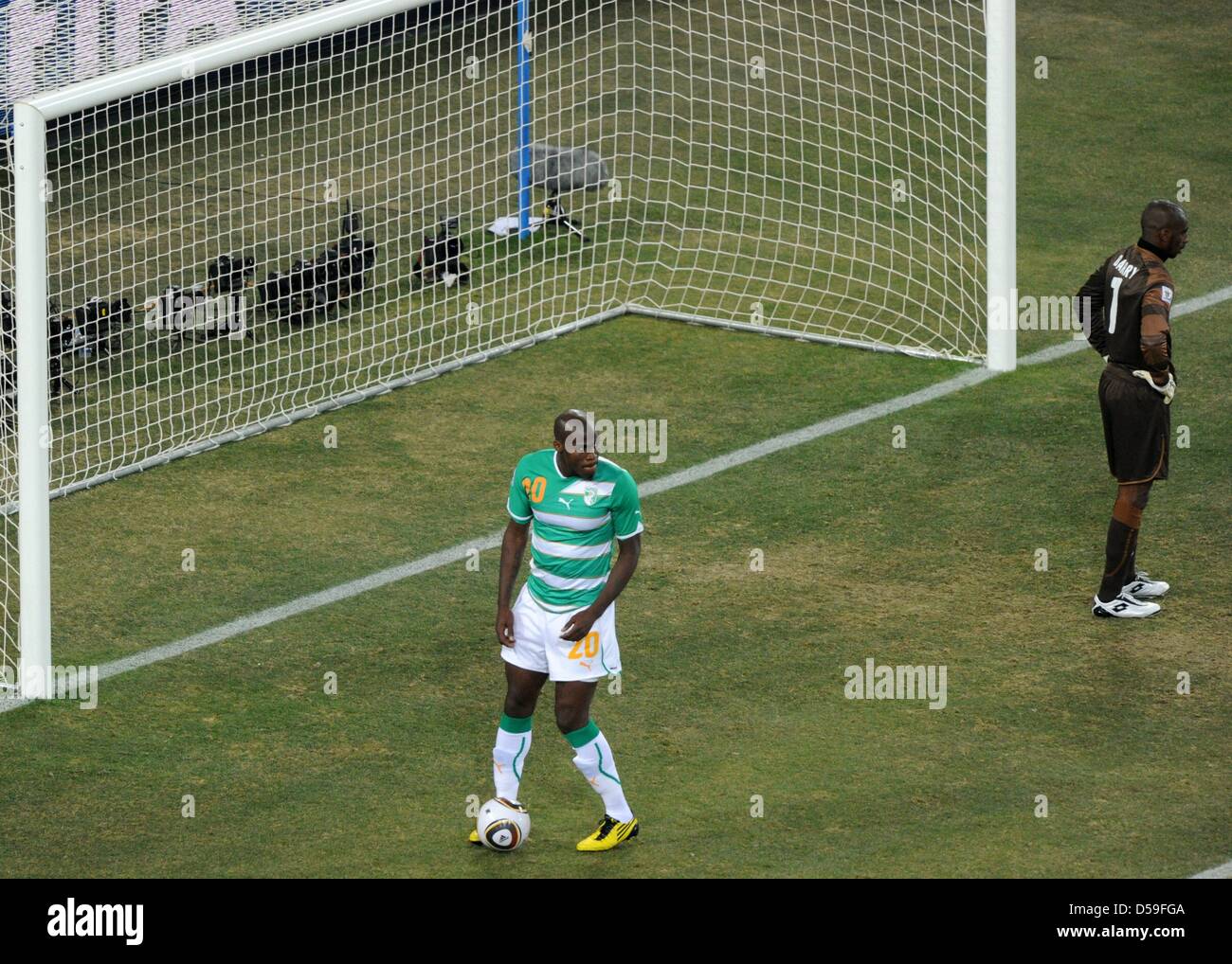 Photo: Marcus Brandt dpa - Please refer to http://dpaq.de/FIFA-WM2010 ...