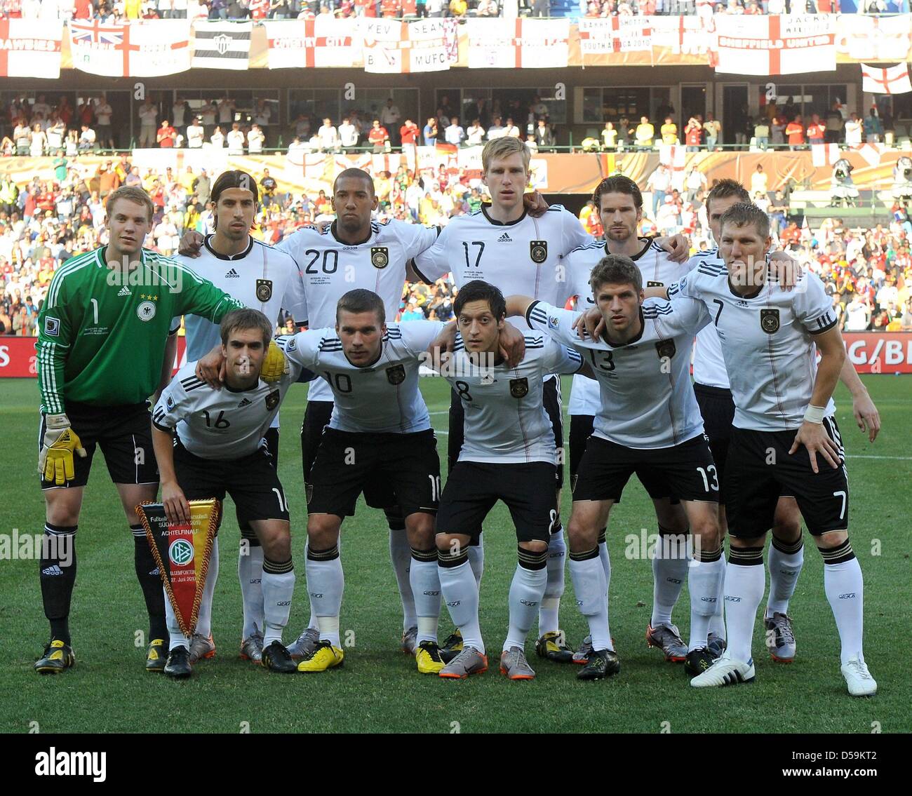 Germany's starting eleven pose the the team photo prior to the 2010 ...