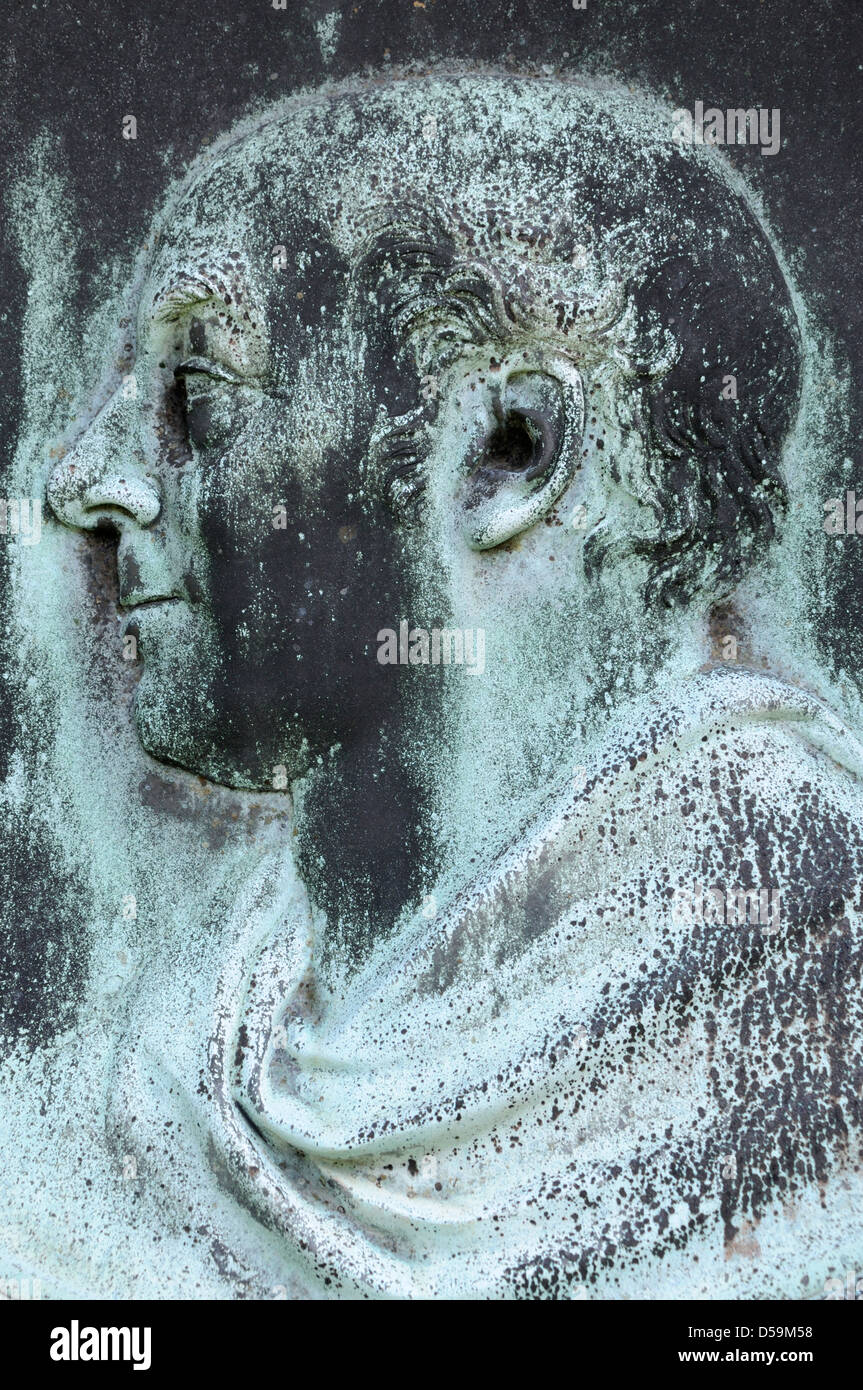 The likeness of Robert Reid (1744-1856), architect, in Dean Cemetery ...