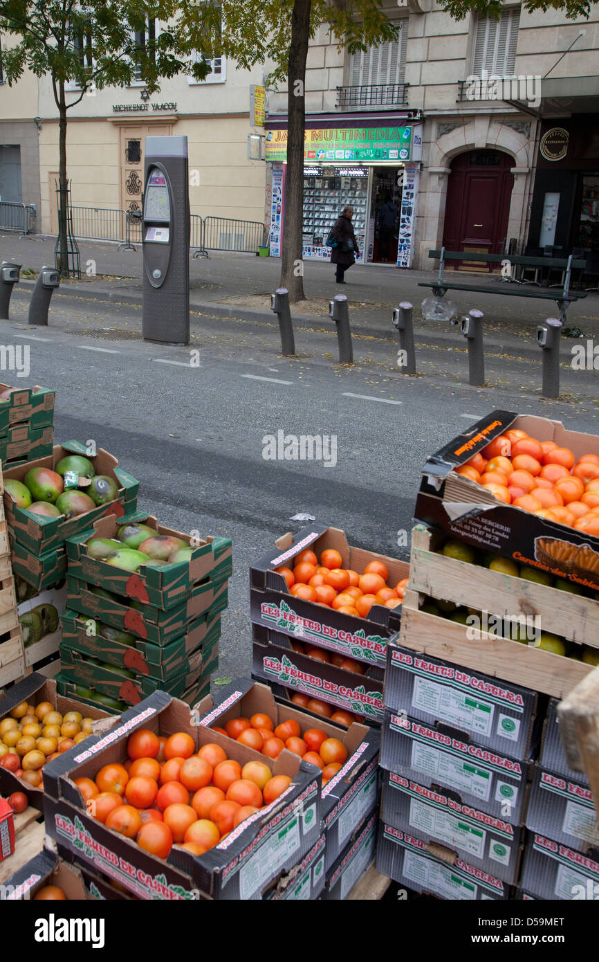 Paris fruits hi-res stock photography and images - Alamy