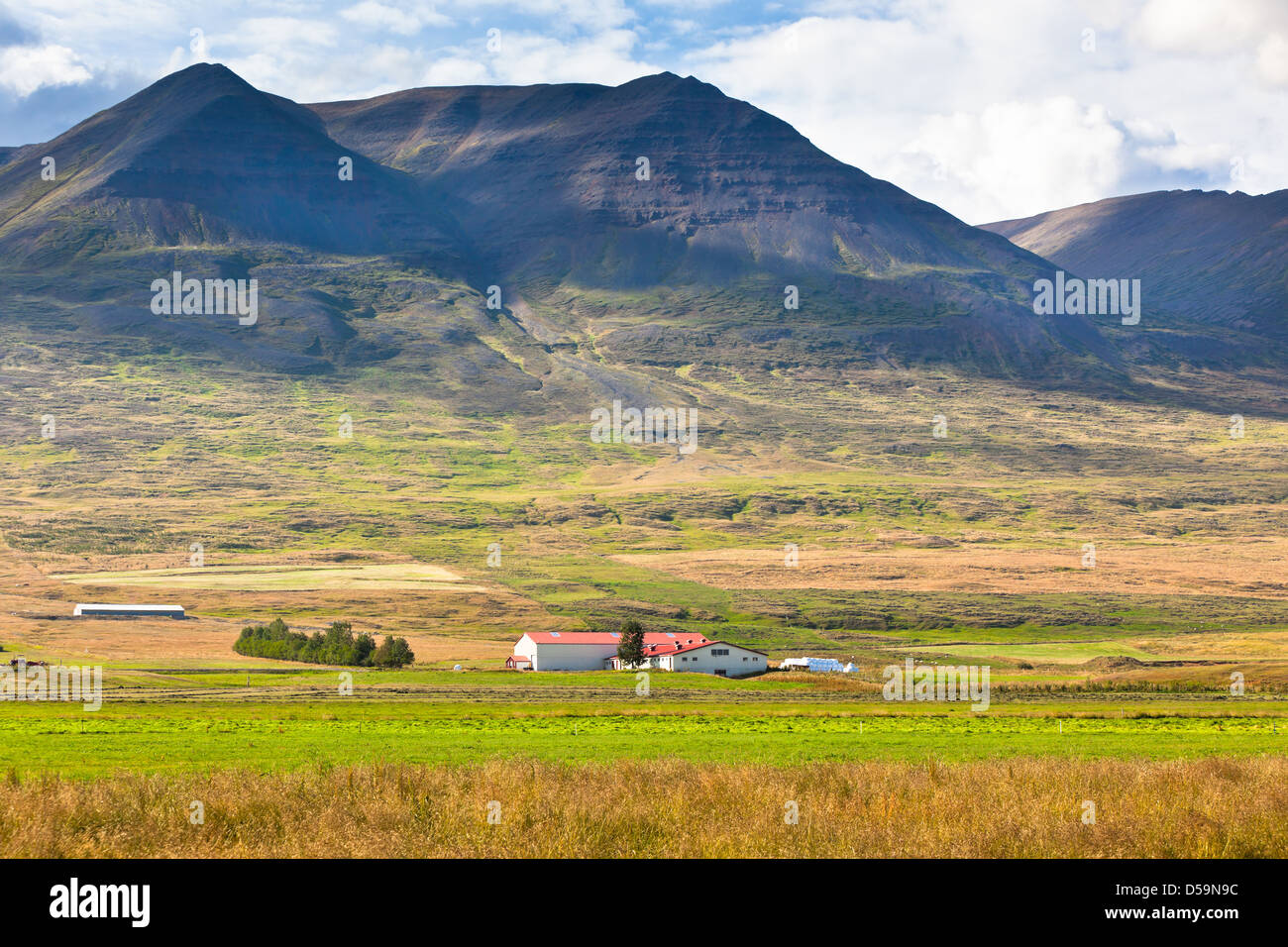 Farmhouse in Mountains of Iceland. Horizontal shot Stock Photo - Alamy