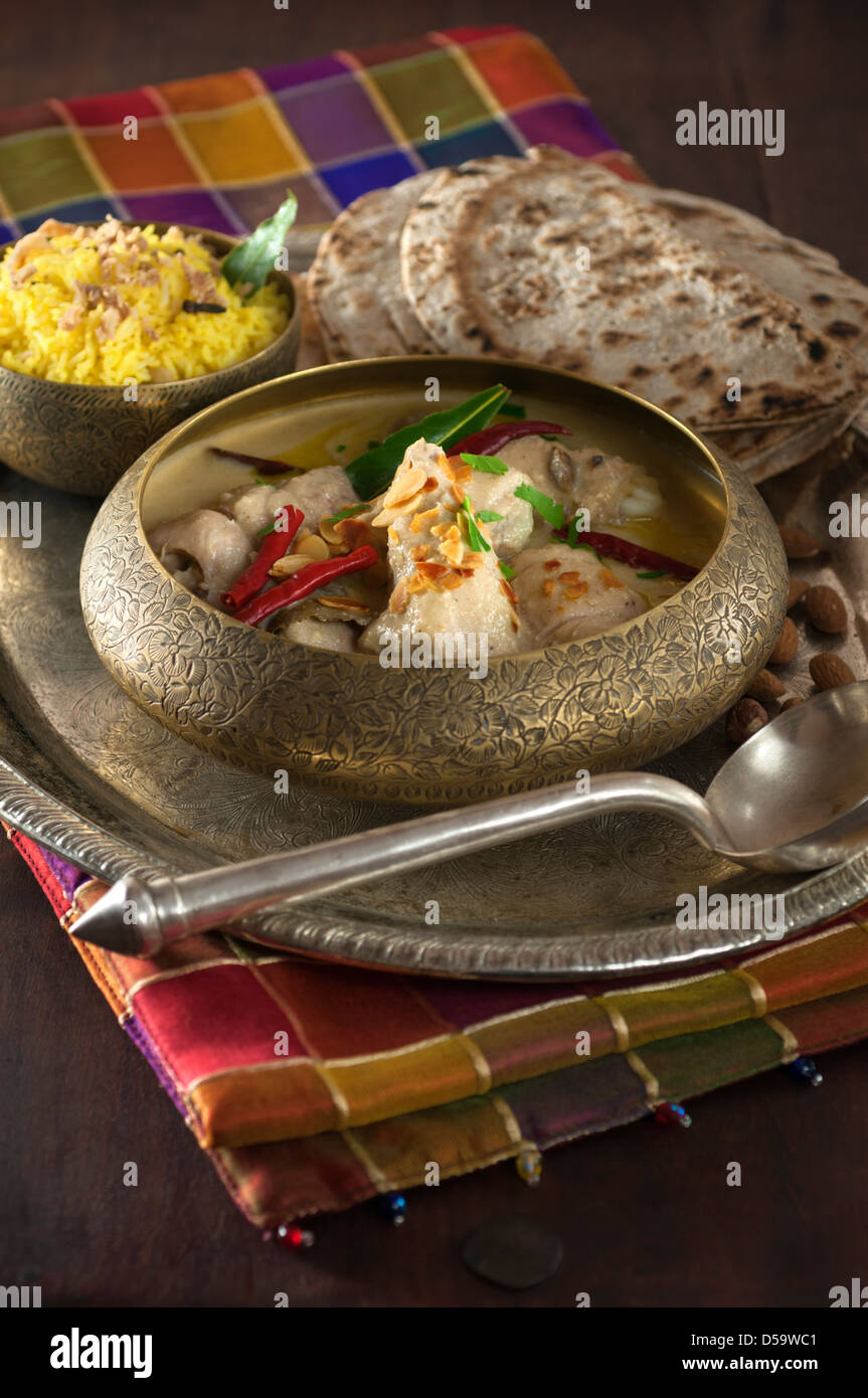 Muslim curry chicken hi-res stock photography and images - Alamy