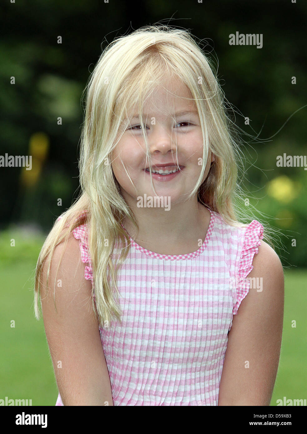 Princess Amalia during a photo session with the Crown Prince family at ...