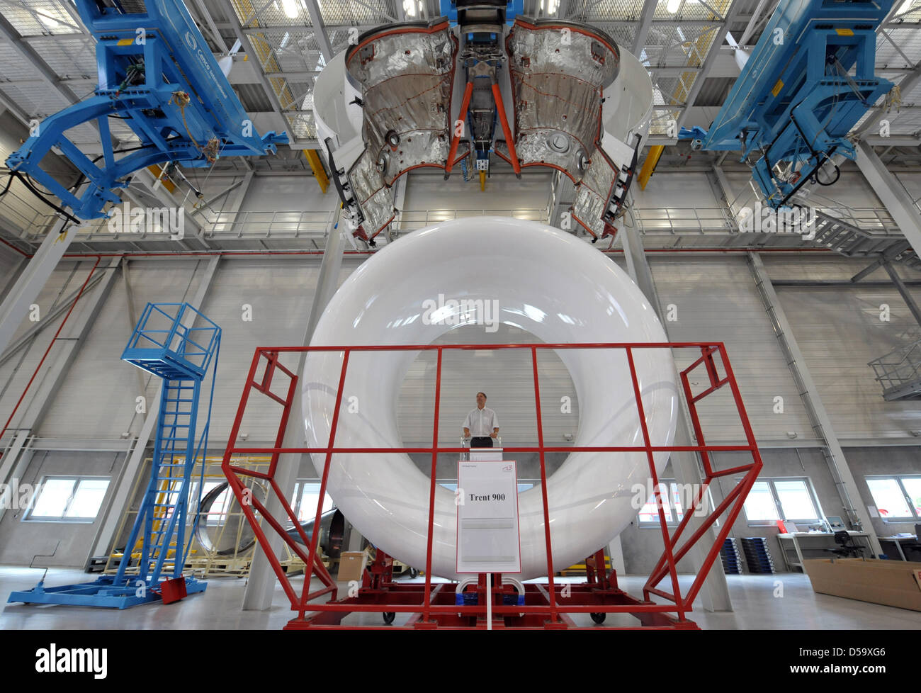Lufthansa a380 engine High Resolution Stock Photography and Images - Alamy