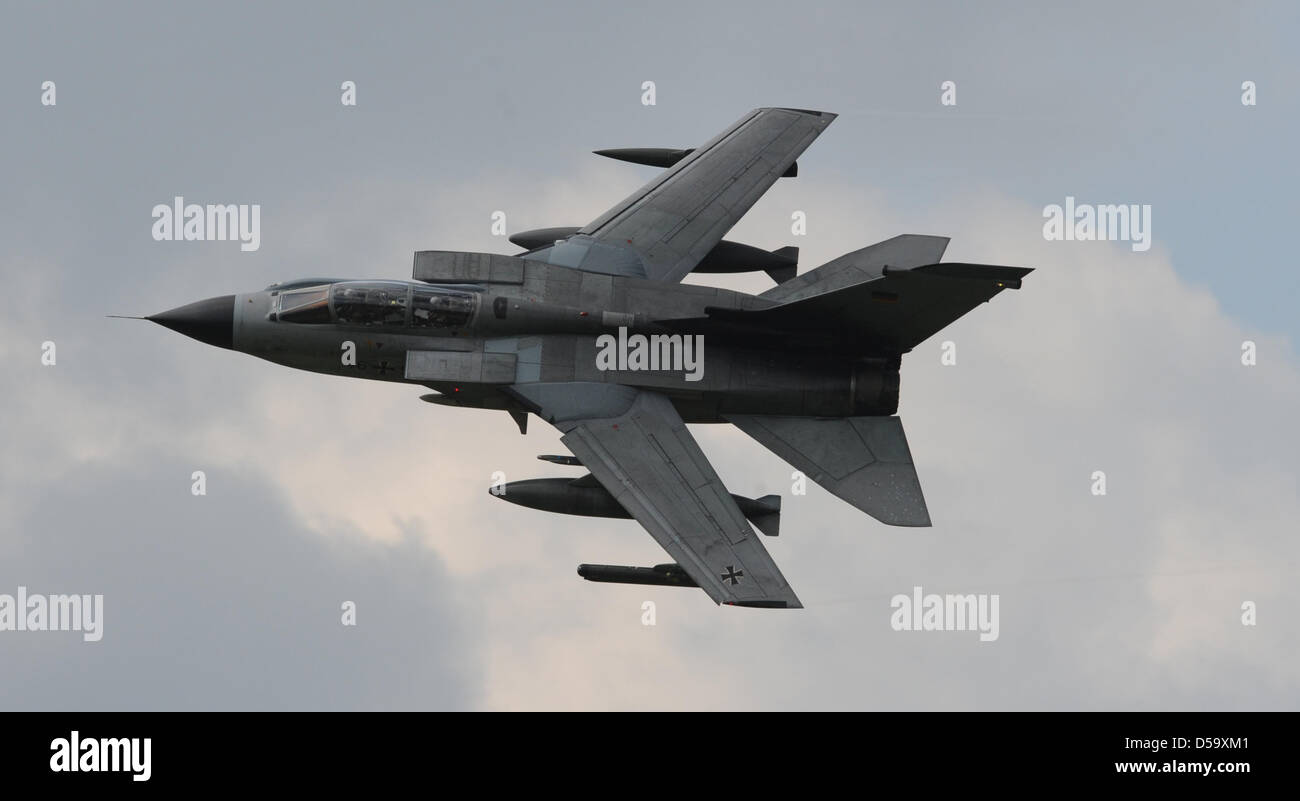 Participation of ground troops hi-res stock photography and images - Alamy