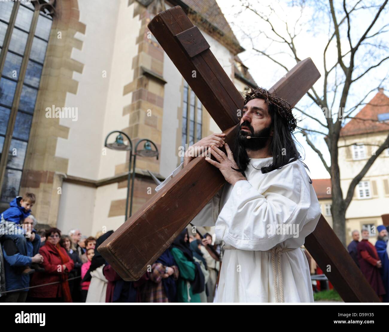Jesus Carries The Cross High Resolution Stock Photography and Images - Alamy