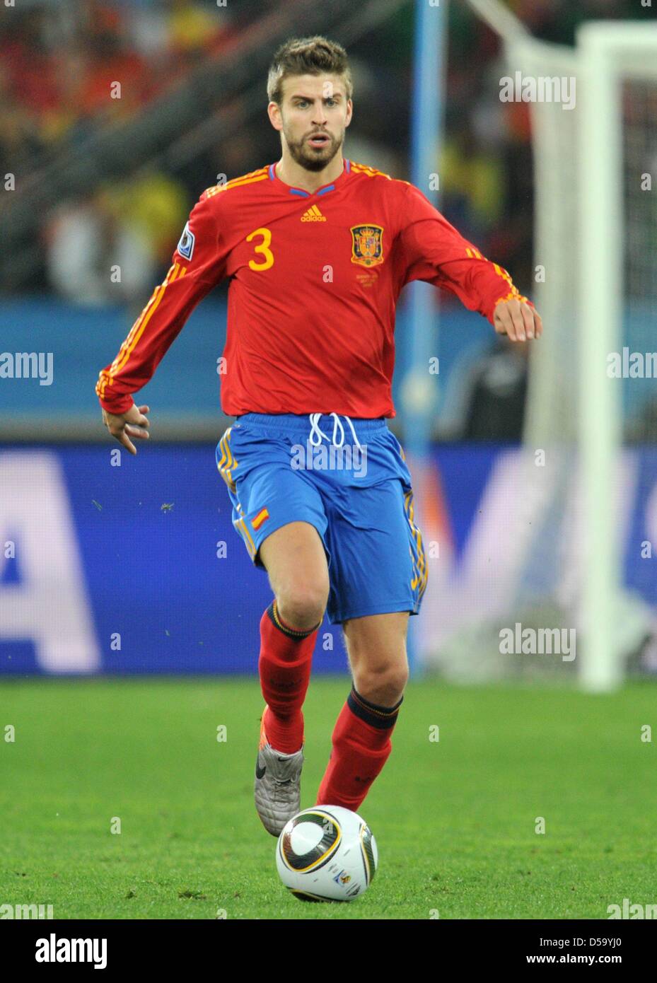 Pique 2010 fifa world cup hi-res stock photography and images - Alamy