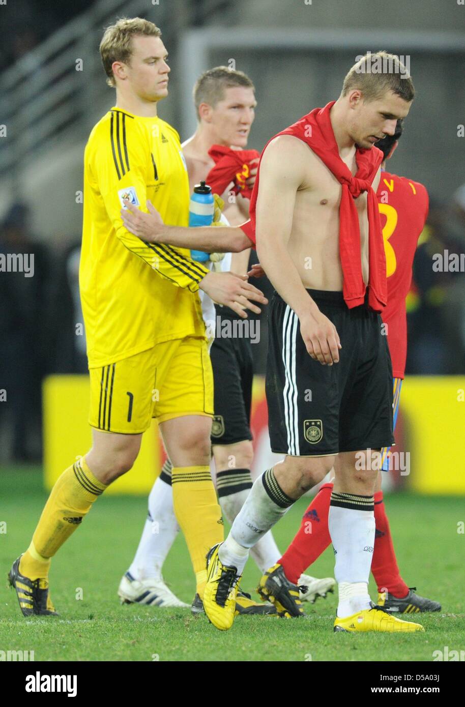Germany's goalkeeper Manuel Neuer (L-R), Bastian Schweinsteiger and ...