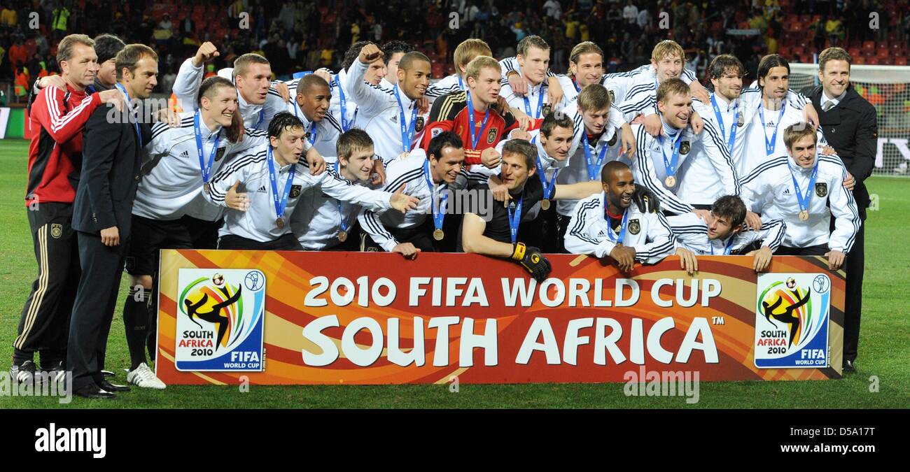 Team germany celebrate third place hi-res stock photography and images ...