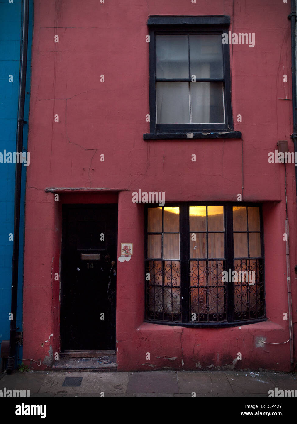 The exterior of a run-down building in Brighton Stock Photo - Alamy
