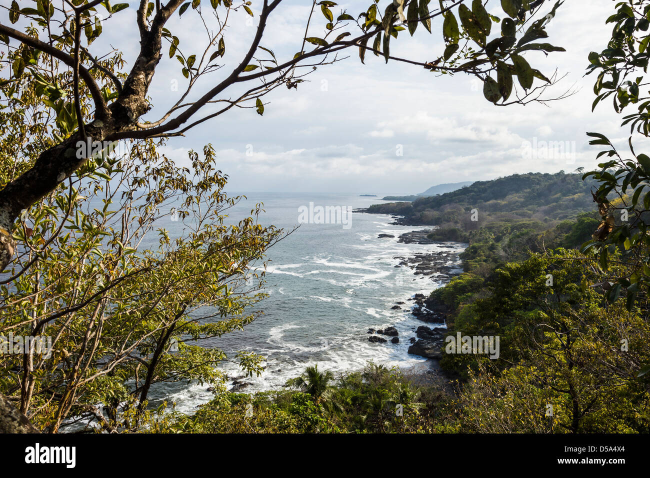 The rocky coast of Playa Montezuma, Puntarenas Province, Costa Rica ...