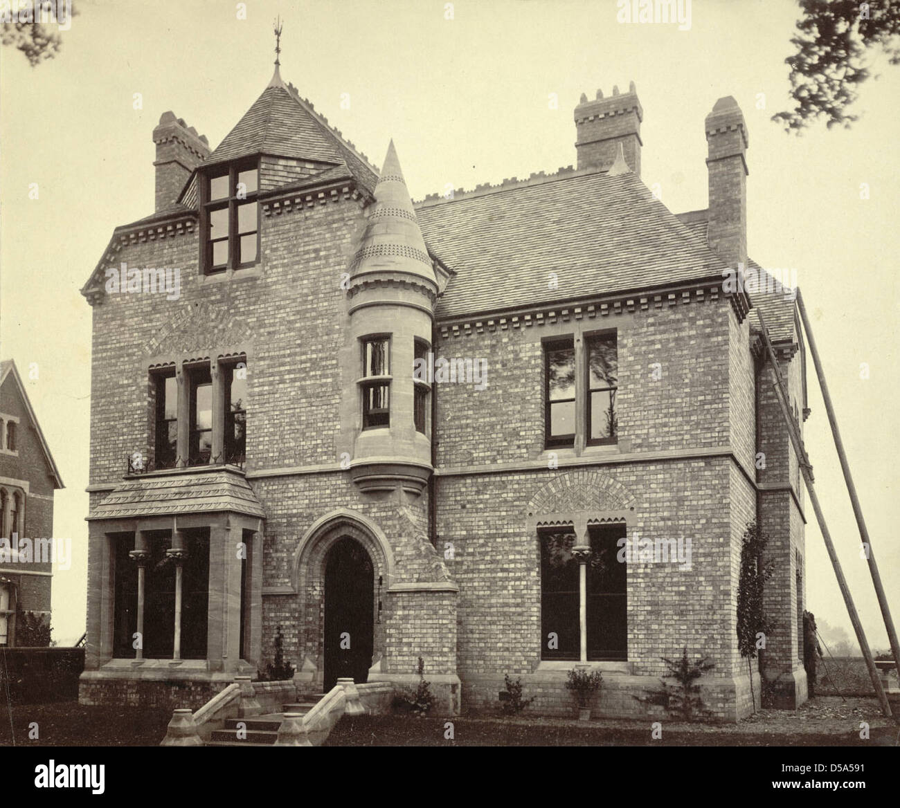 Value 155309001019 gablesarchitecturalelements houses potted plants ...