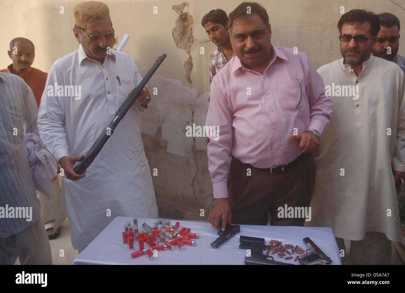 Dacoities hi-res stock photography and images - Alamy