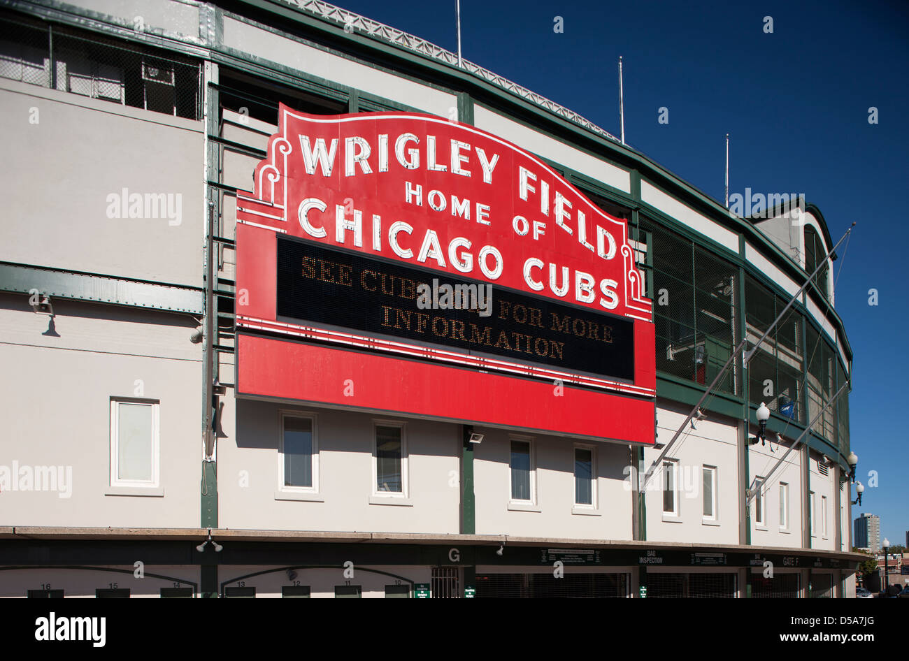 Wrigley field baseball stadium illinois hi-res stock photography and ...