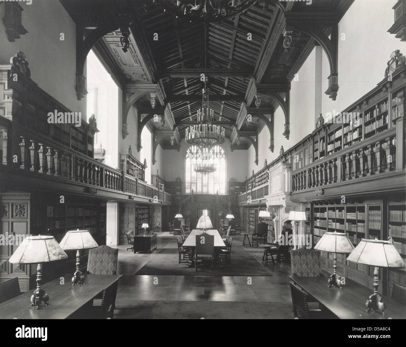 A photograph of the interior of the Folger Shakespeare Library in ...