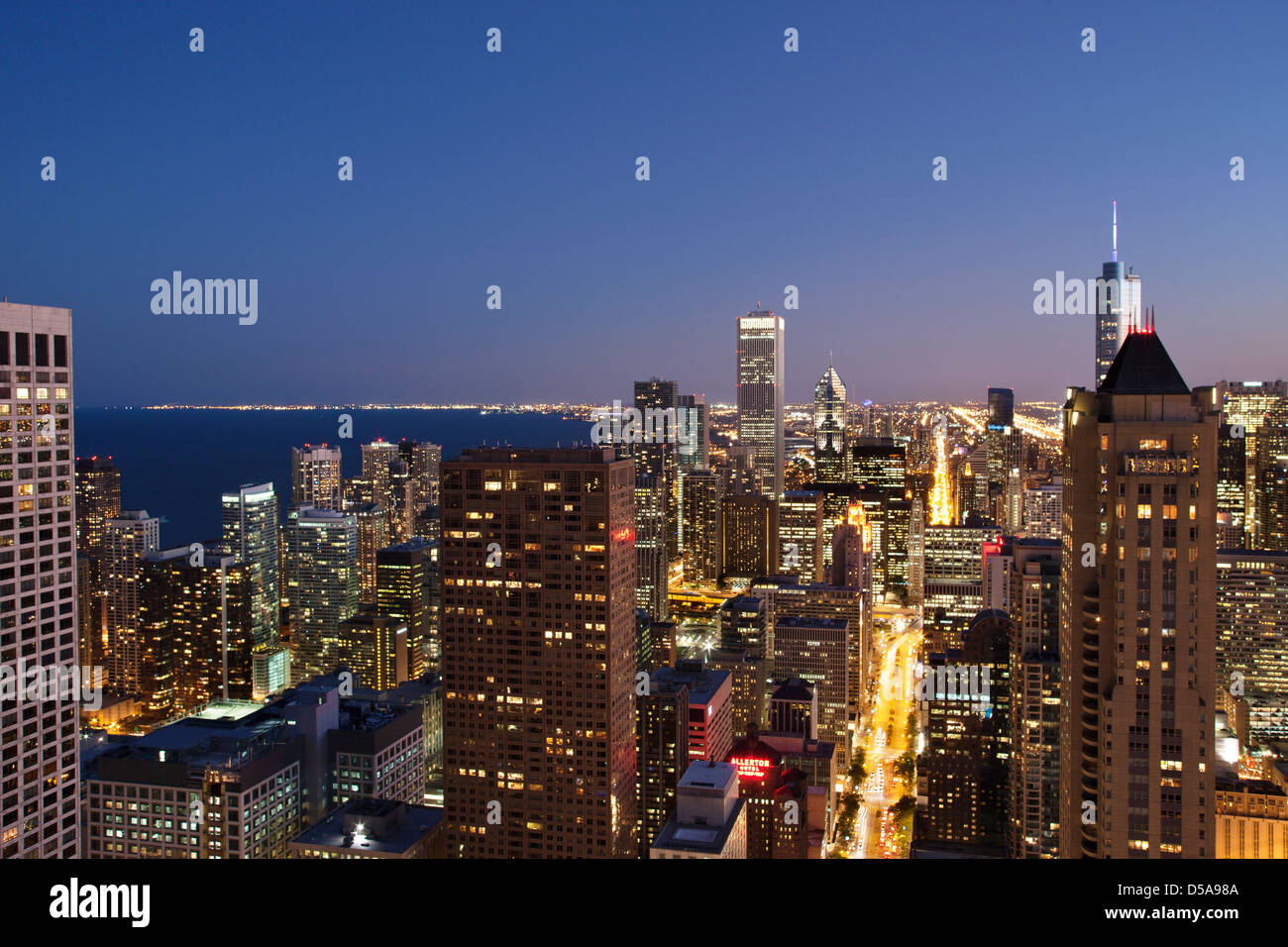 LOOP SKYLINE FROM 900 NORTH MICHIGAN ROOFTOP DOWNTOWN CHICAGO ILLINOIS ...