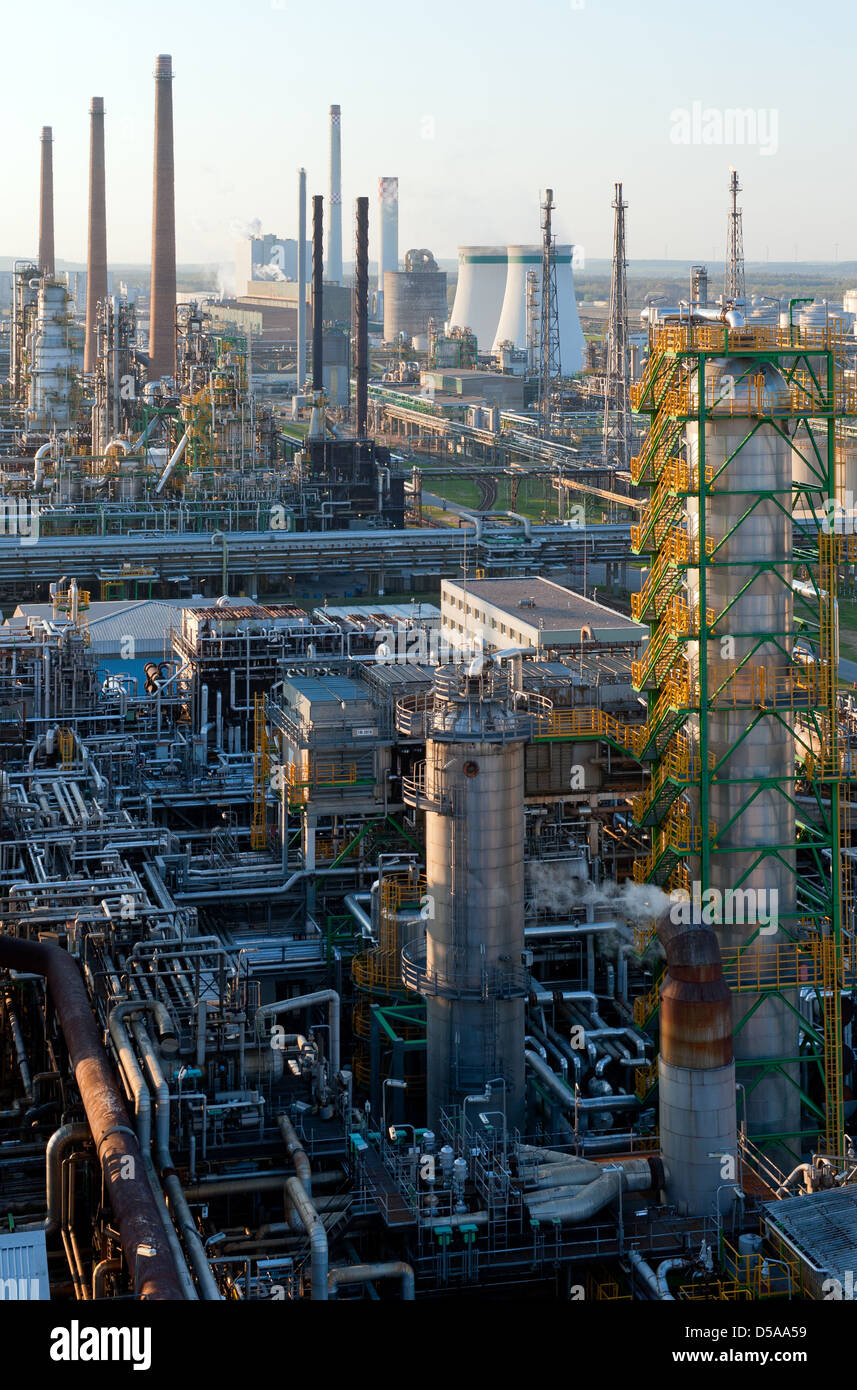 Pck oil refinery hi-res stock photography and images - Alamy