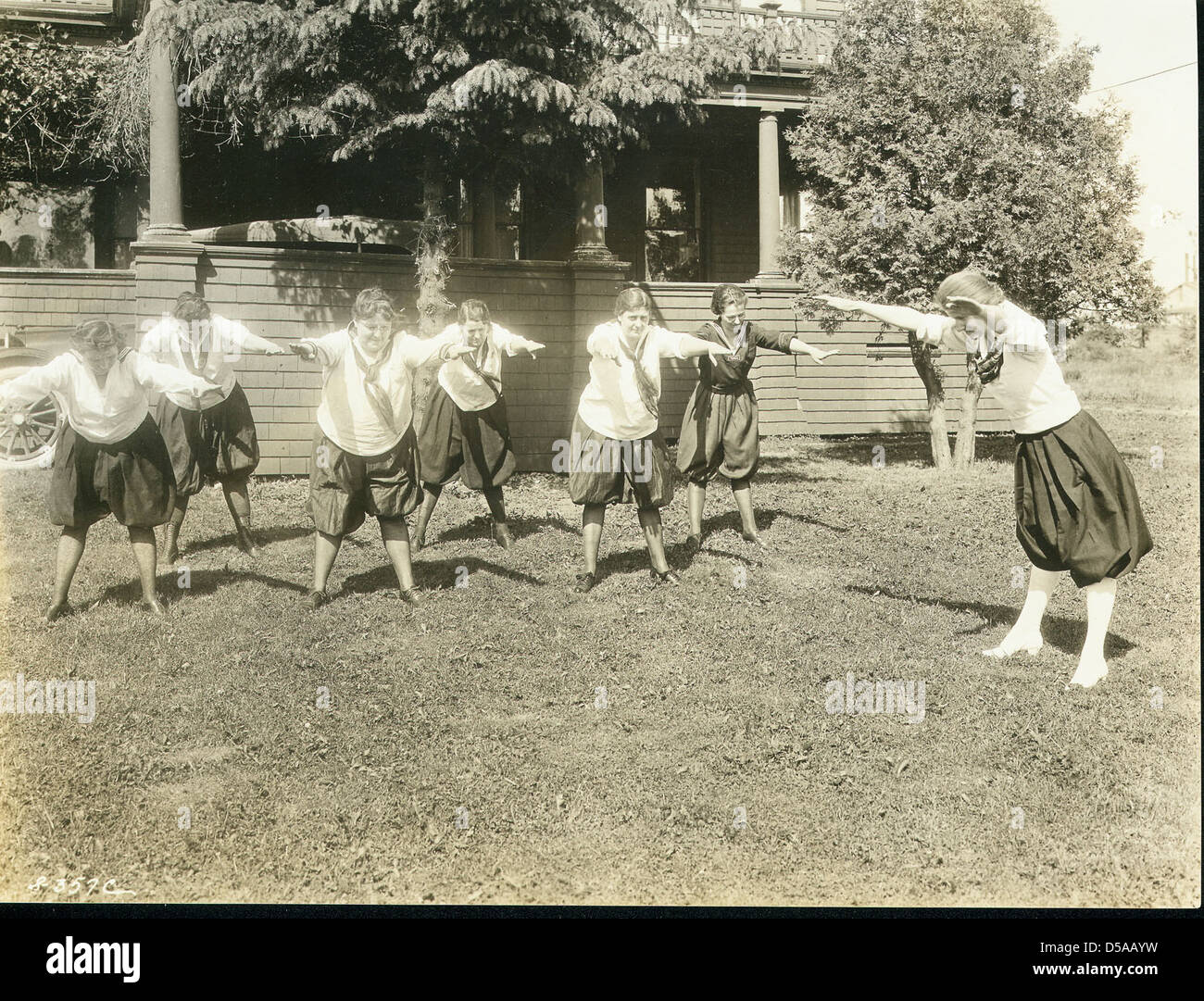Exercise bloomers hi-res stock photography and images - Alamy