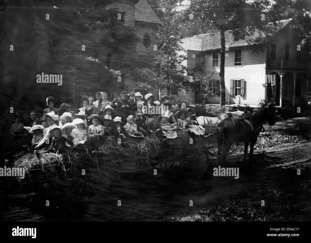 Old hayrack hi-res stock photography and images - Alamy