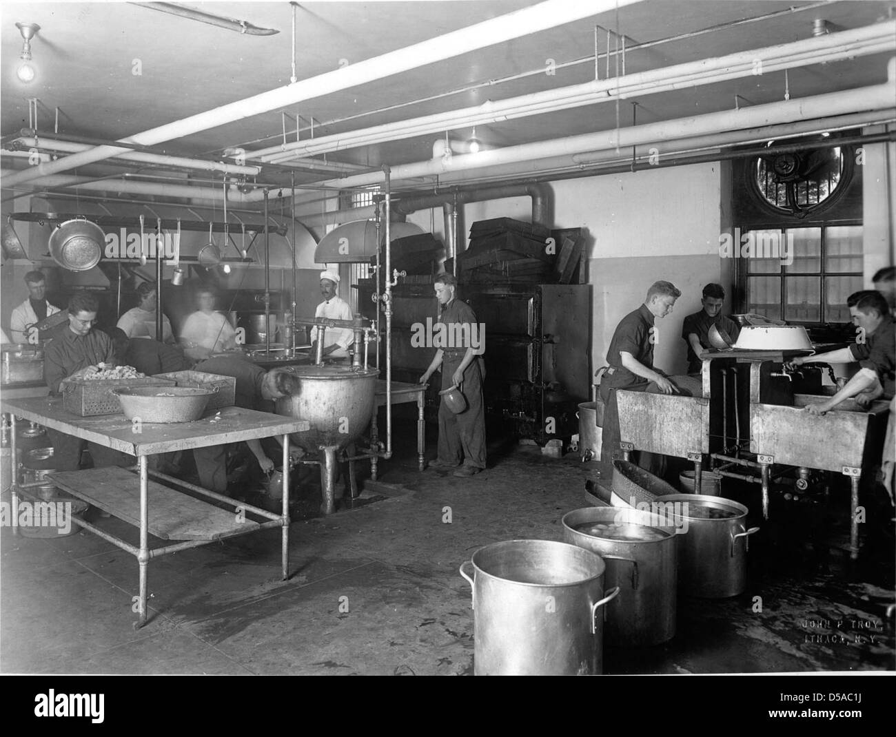 World war i mess hall hi-res stock photography and images - Alamy