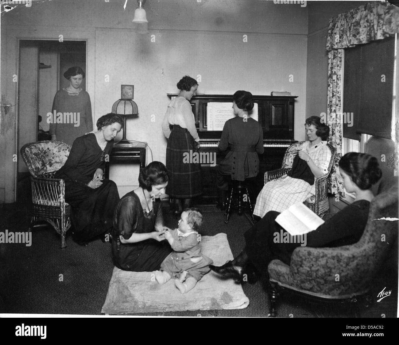 Living room students Black and White Stock Photos & Images - Alamy
