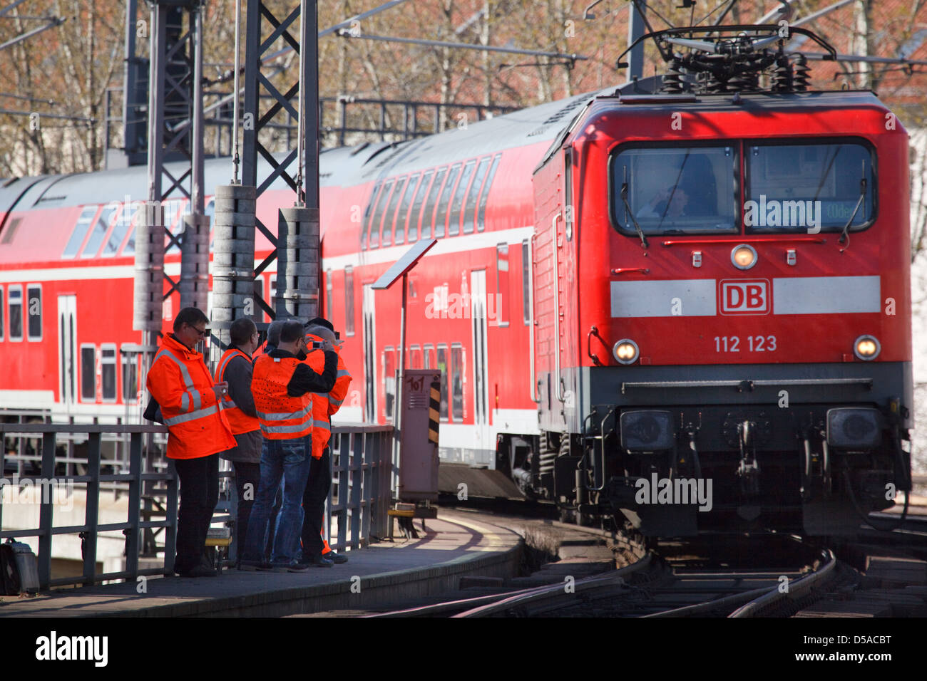 General railroad safety hi-res stock photography and images - Alamy