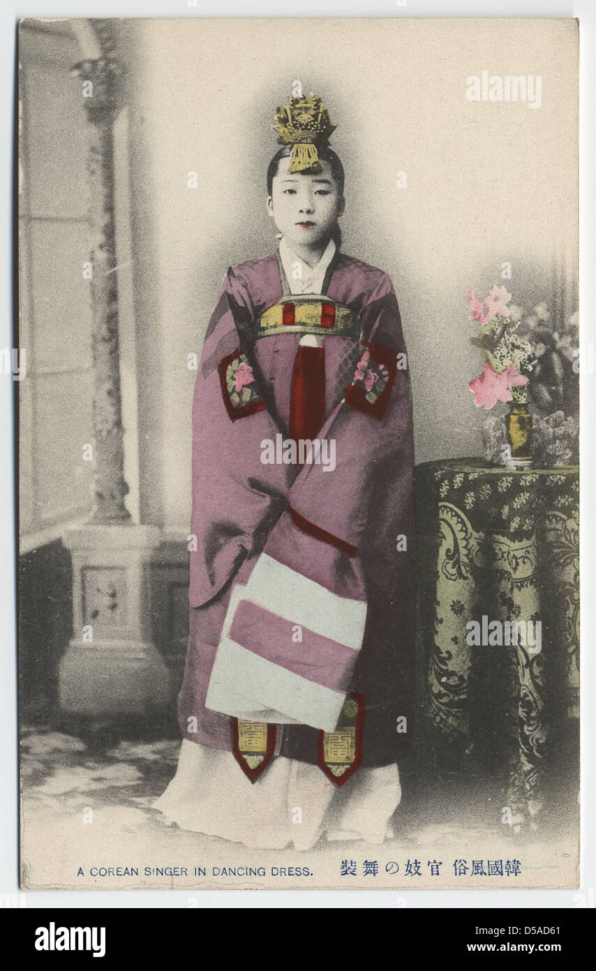 Corean dress hi-res stock photography and images - Alamy