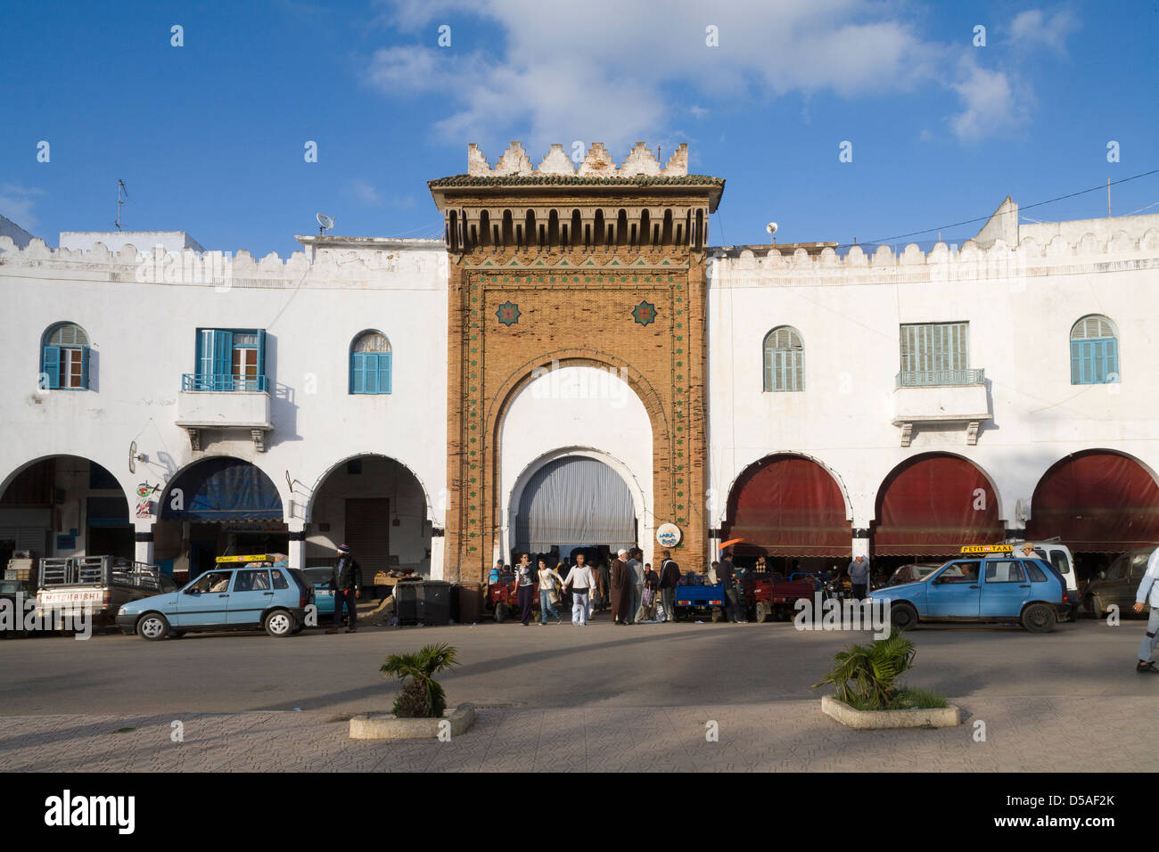LARACHE, MARRUECOS, MOROCCO, MEDINA GATE Stock Photo - Alamy