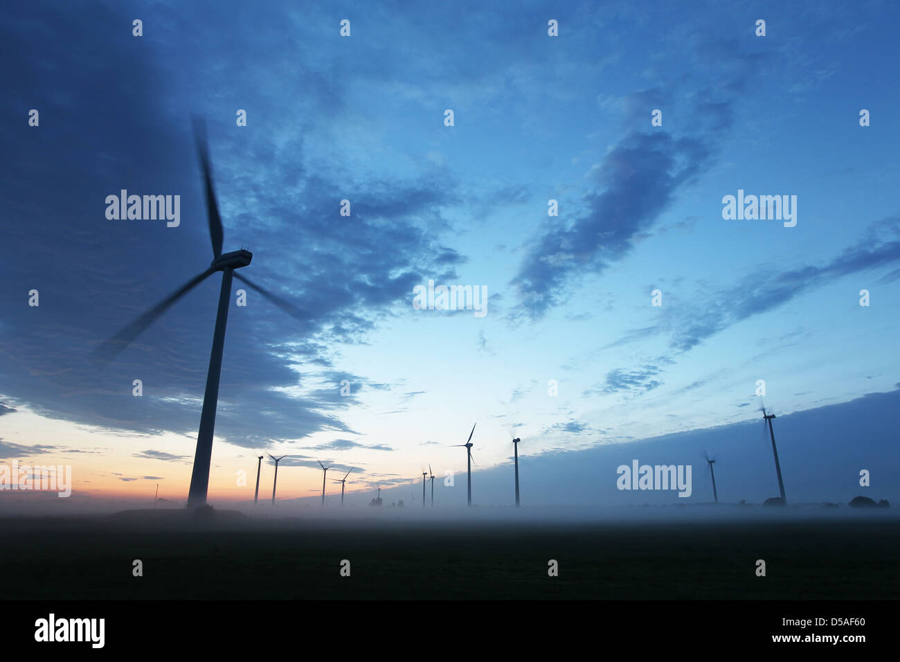 Breklum, Germany, wind turbines in the nightly fog Stock Photo - Alamy