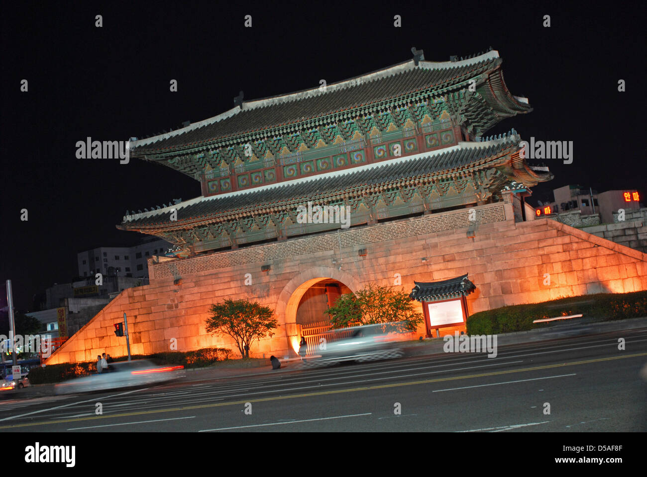 Dongdaemun Gate, Seoul, South Korea Stock Photo - Alamy