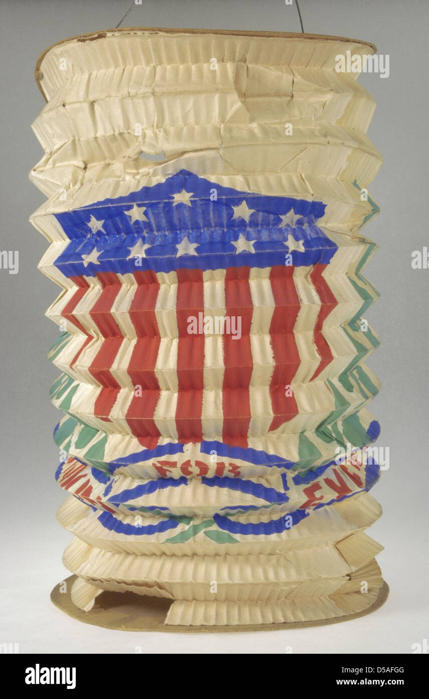 Collapsible paper lanterns hi-res stock photography and images - Alamy