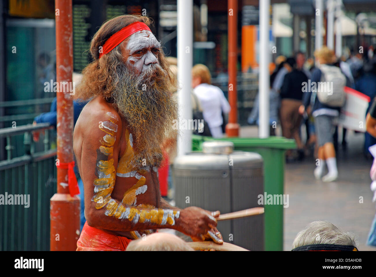 Australia outback aboriginal beard hi-res stock photography and images ...