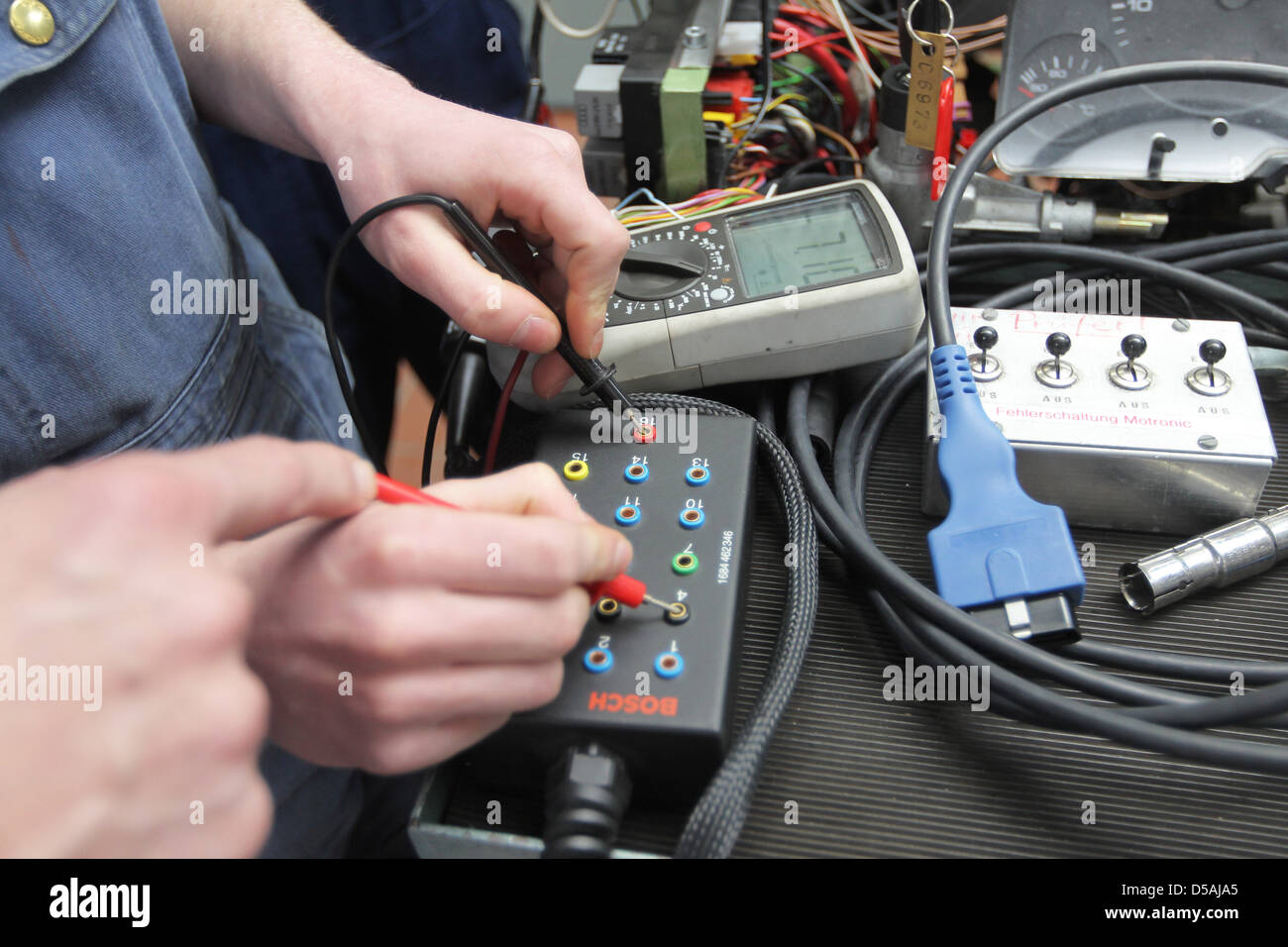 Automotive mechatronics hi-res stock photography and images - Alamy