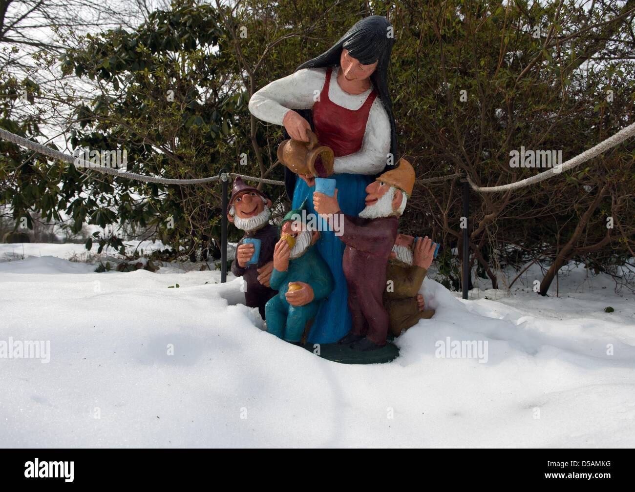 Grimm brothers snow white hi-res stock photography and images - Alamy