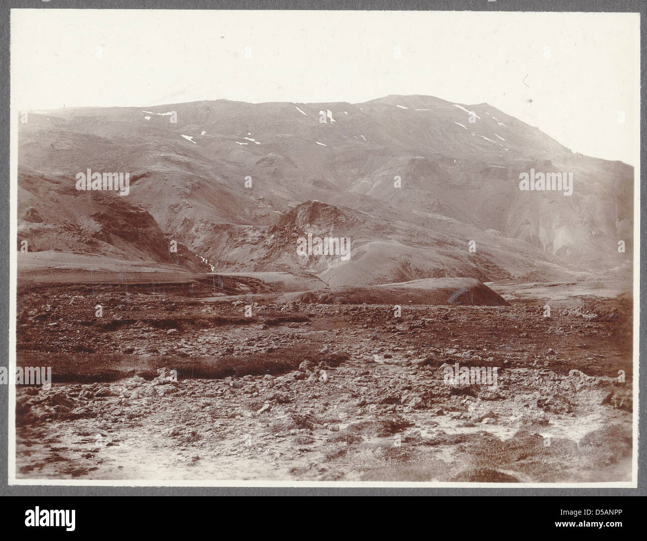 This photograph captures Hengill, a mountain in Iceland, viewed from ...