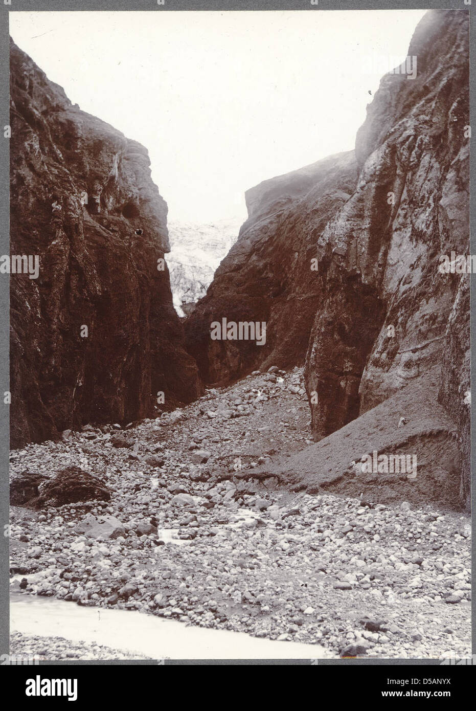 This image shows the gorge formed by glacial meltwater cutting into the ...