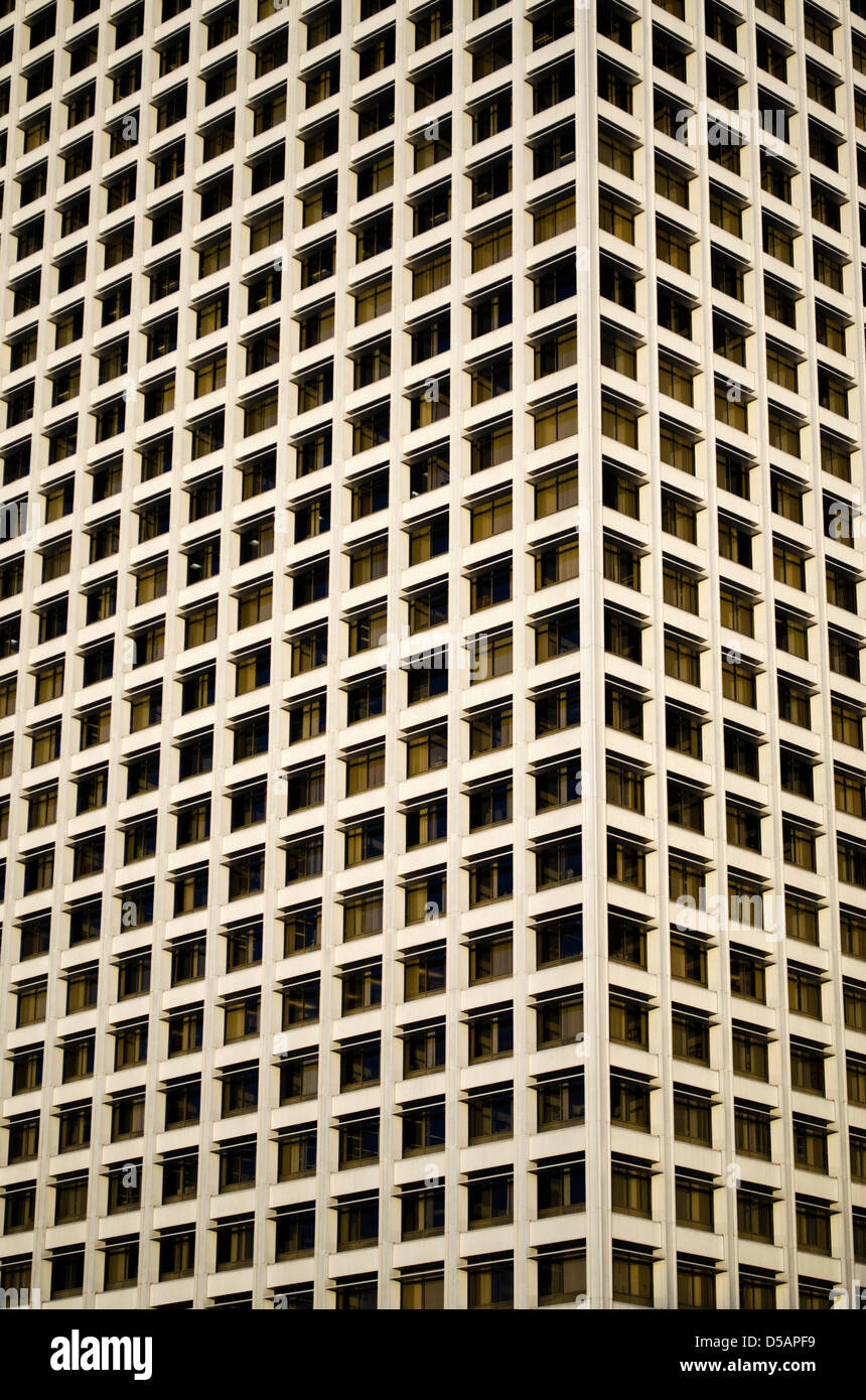 Modern windows hi-res stock photography and images - Alamy