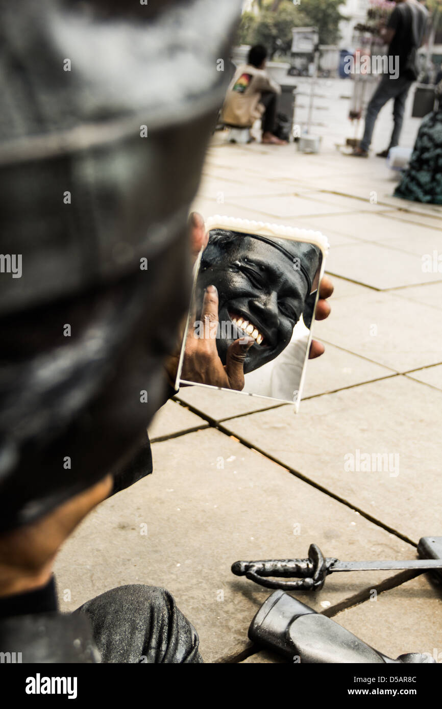 Smiling artist hi-res stock photography and images - Alamy