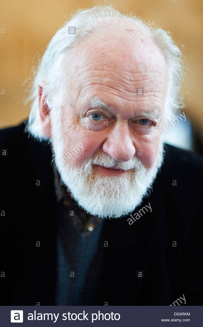 Oliver Ford Davies High Resolution Stock Photography and Images - Alamy