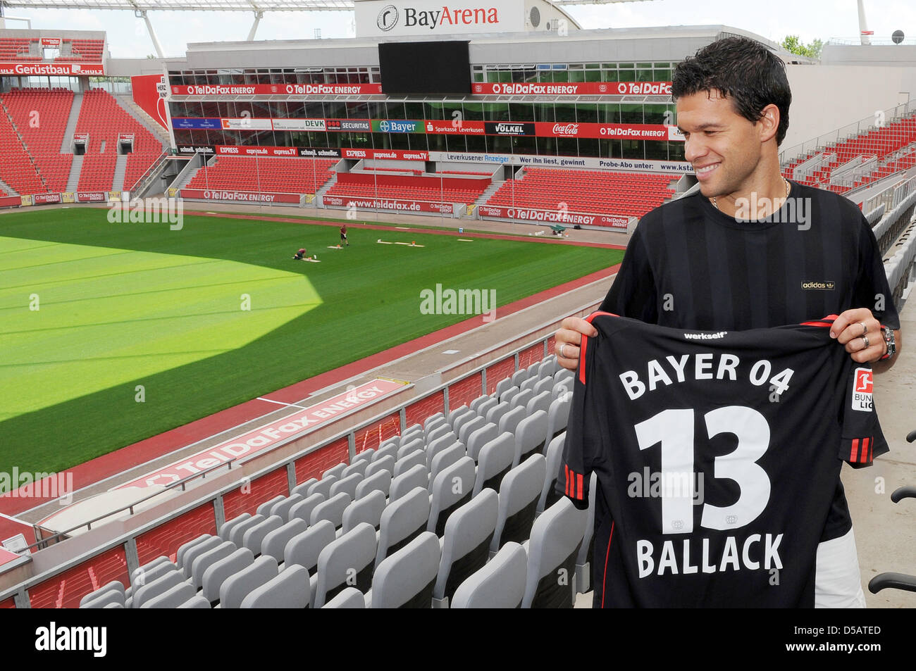 The former and new team player of Bayer Leverkusen, Michael Ballack (2 ...